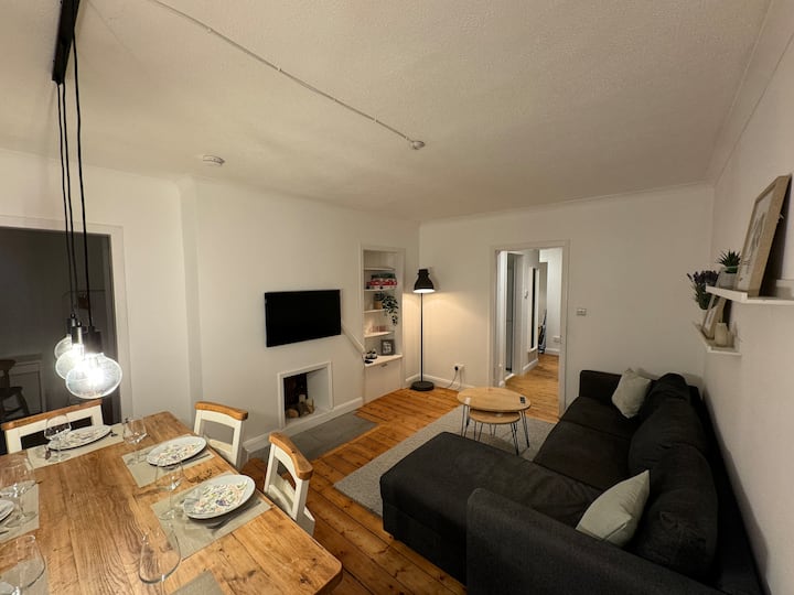 Stirling Haven: Charming 3b Apt In City Centre - Stirling