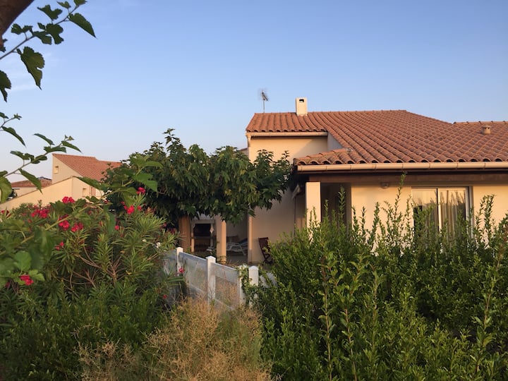Maison Au Bord Du Lac Salanique - Port Camargue