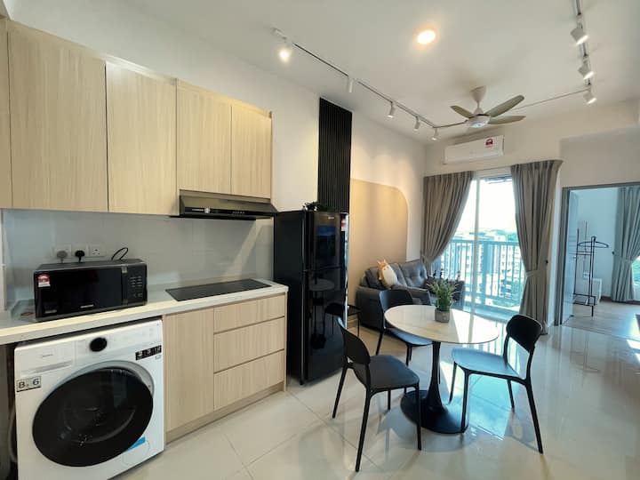 2 Room Near 1 Utama. Starling Mall @ Petaling Jaya - Petaling Jaya