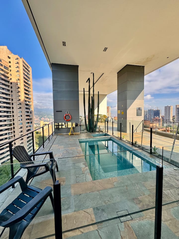Apartamento Luxury Poblado Jacuzzi/turco/bbq/gym - Medellín, Colombia