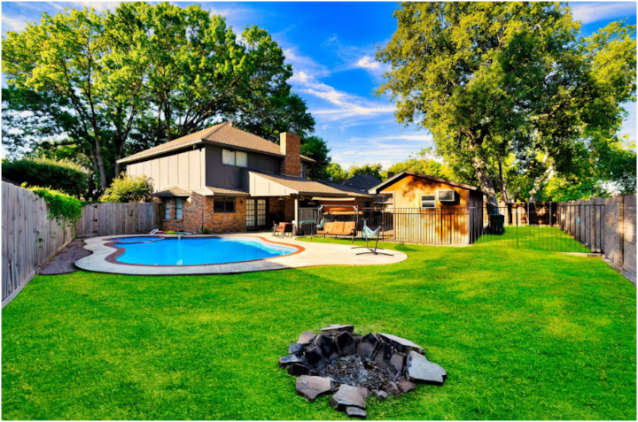 *Pool & Hot Spa, 5 Bed 3.5 Bath Sleeps 16 People - McKinney, TX
