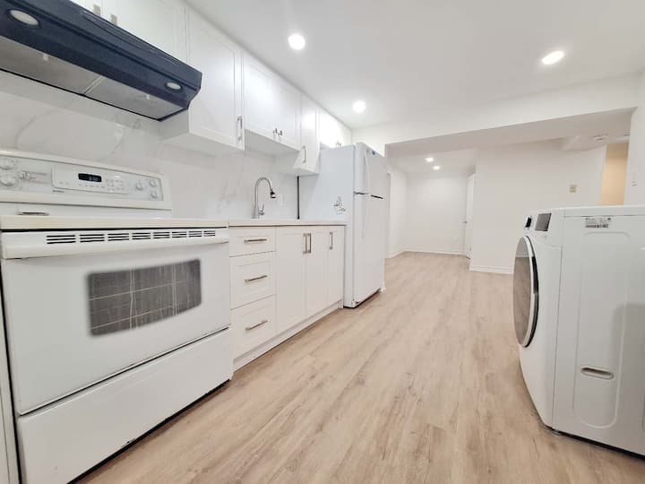 Newly Renovated Whole Floor 39 Mcmorran Crecent - Vaughan