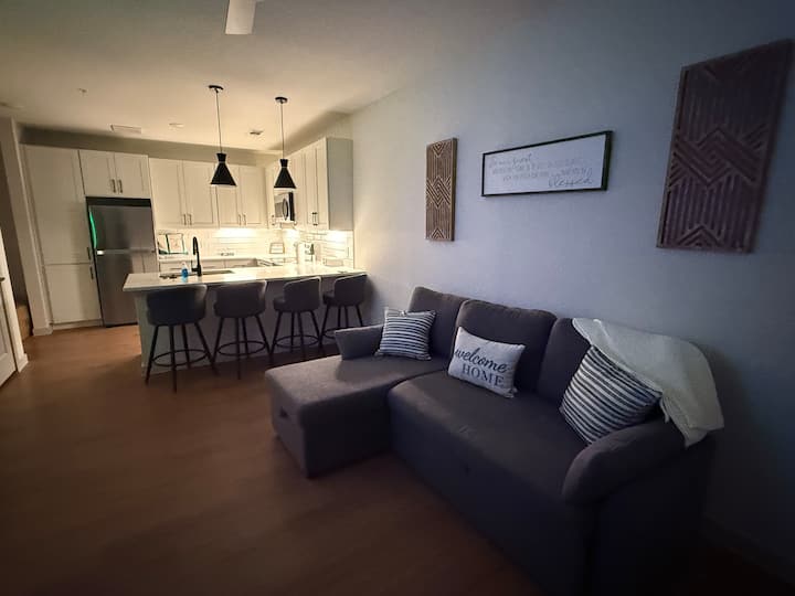 Lakeside Luxury In Pflugerville - Pflugerville, TX