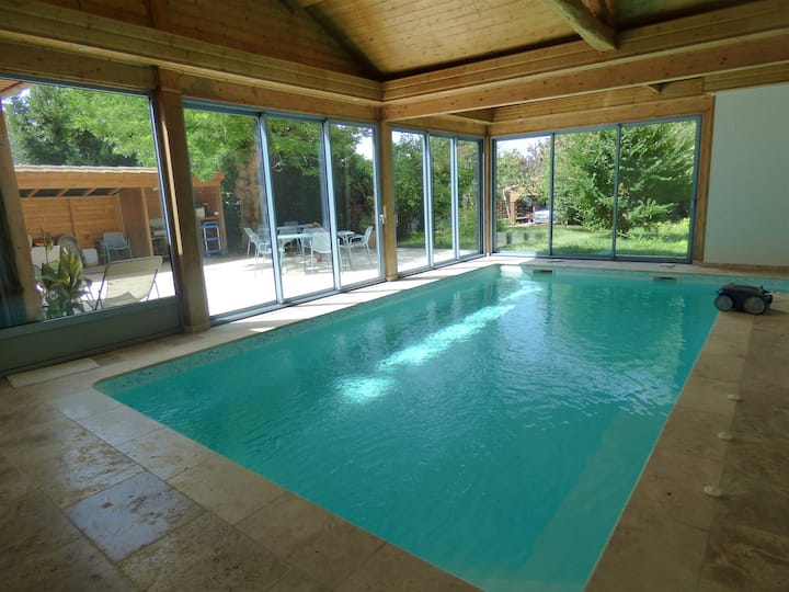 Maison Piscine Intérieure - Damazan