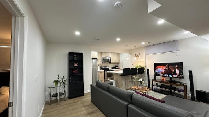 Guest Suite In Calgary - Mount Royal University