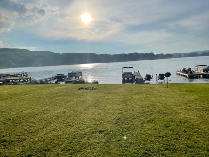 Rushford Lakefront Cottage - Belfast, NY