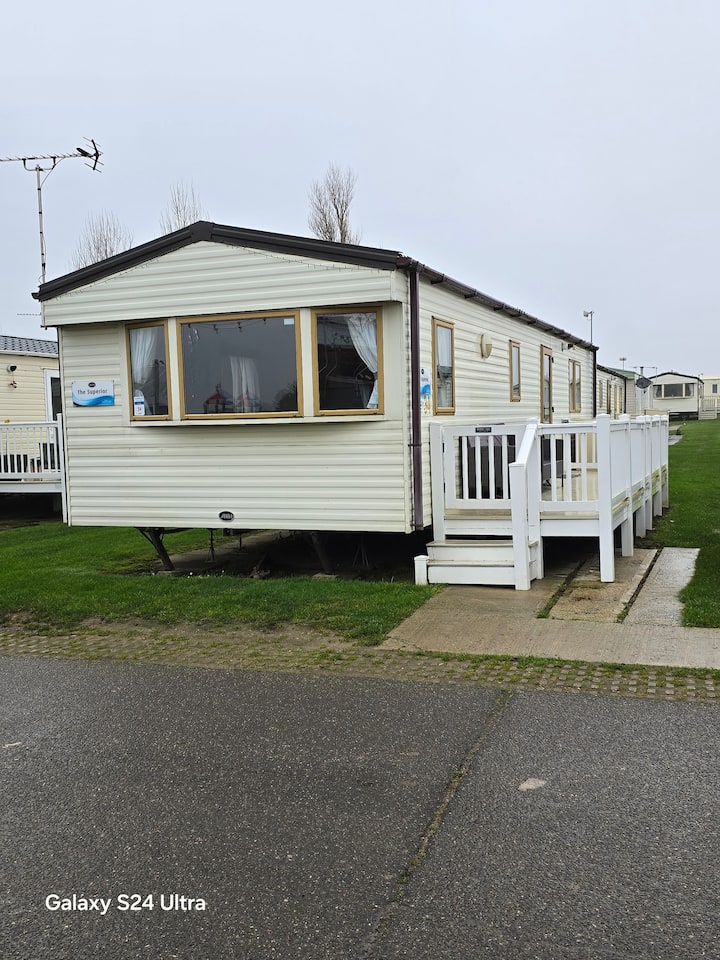 Lovely 6 Berth Caravan! - Caister-on-Sea