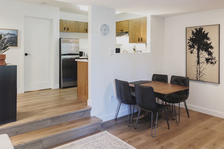 The Chalet '78 - Big White Ski Resort, BC