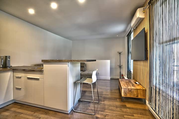 Downtown Sherby: Central, Parking, King Bed,sleep3 - Sherbrooke