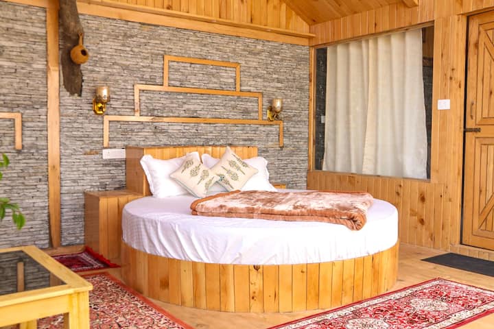 Romantic Getaway In Jibhi | Jacuzzi With View - Jibhi