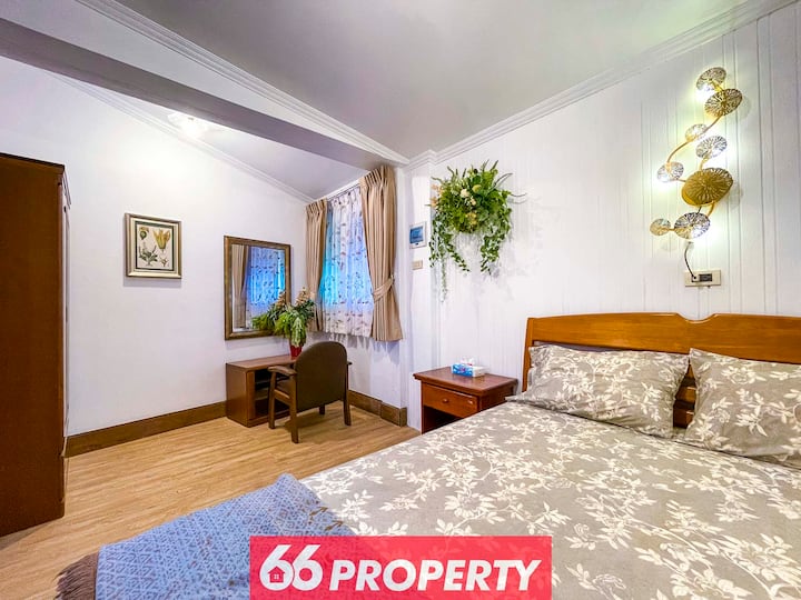 Charming 1-bedroom Home Steps From Saturday Market - Chiang Mai