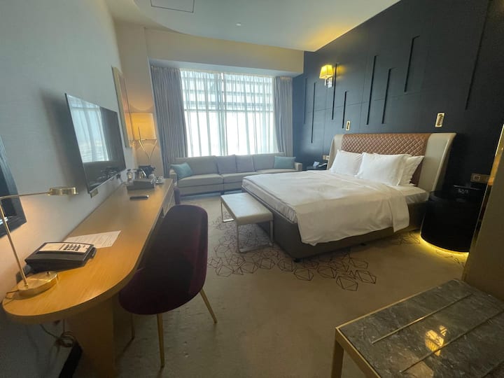 5* Hotel King Room - With Sofa - 5* Bathroom - - Qatar