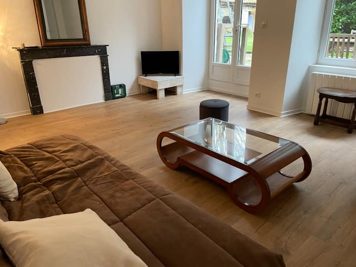 Maison Centre Bourg. En Cours De Finition (Avril) - ibis budget Niort - La Crèche