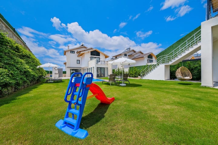 Doğa Manzaralı 8 Kişilik Modern Villa 48-2118 - Ölüdeniz