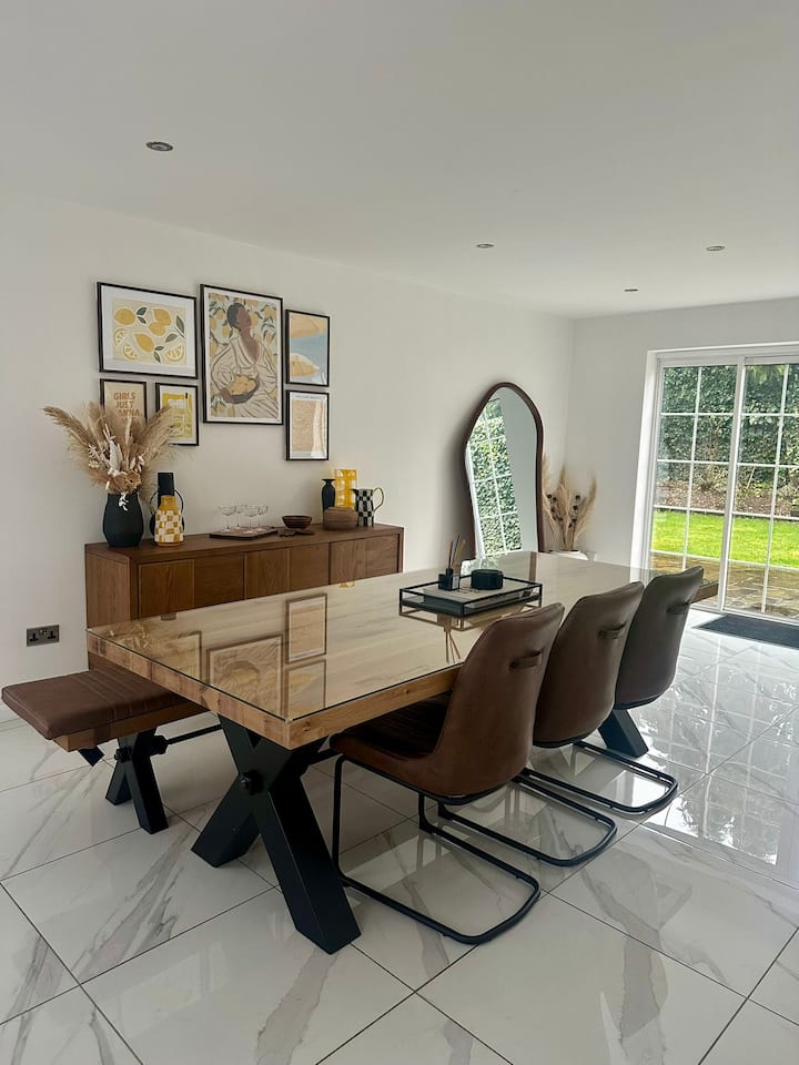 Luxury Mansion*gym* Pingpong*hottub*koi Fish Pond - Slough