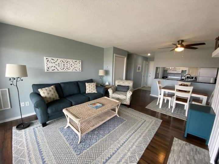 Waterfront Escape On Lake Michigan In Glen Arbor - Glen Arbor, MI