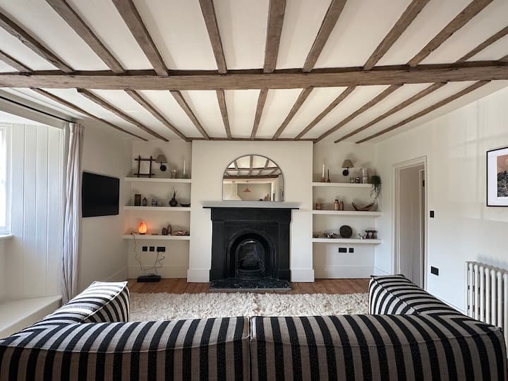 Sunny Artisanal Retreat In Grade Ii Listed Cottage - Westgate-on-Sea