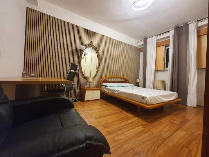 Lovely Private Room Near Metro - Cologno Monzese