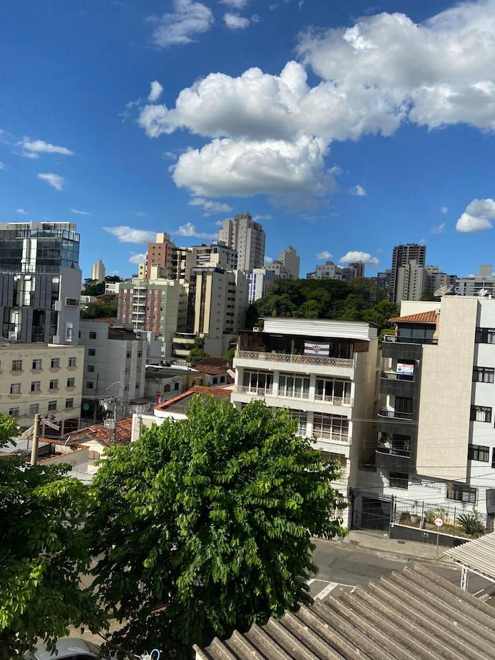 Apartamento Aconchegante E Com Estacionamento - Juiz de Fora