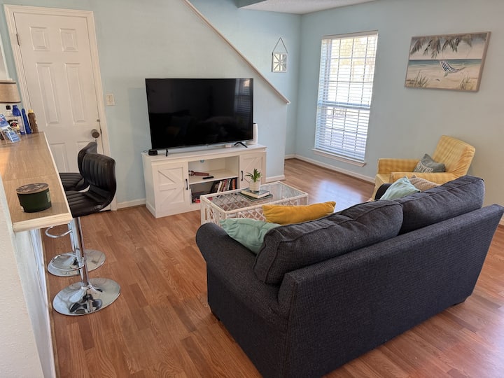 2br Condo Near Downtown + Beach - ペンサコラ, FL