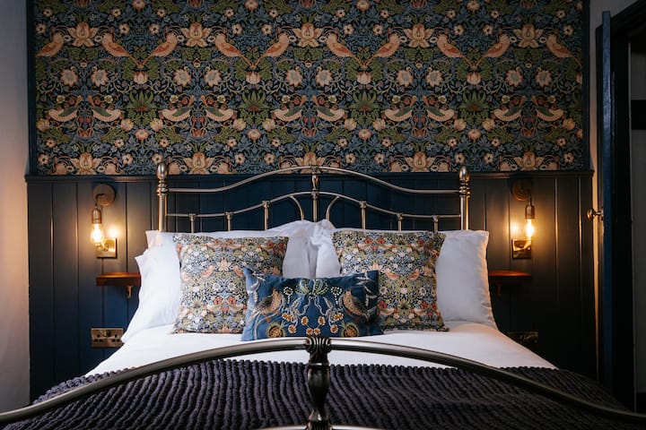 Bronte's Rest - Detached Cottage In Old Town - Scarborough