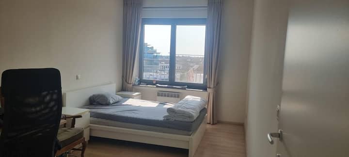 Cozy Apartment, Prime Location - Hasselt
