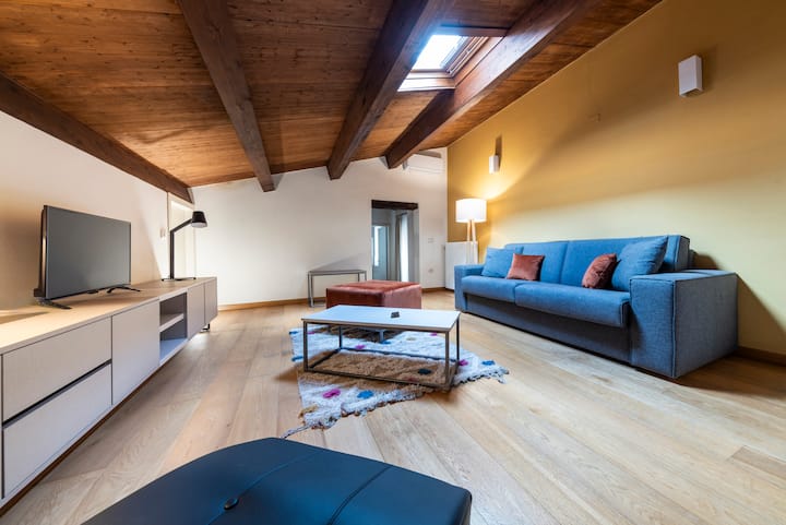 Suite Deluxe In Historic Palace Sassari Citycenter - Sassari, Italia