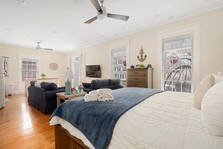 Wedding Season & Fall Are In Full Bloom In Bristol - Bristol, RI