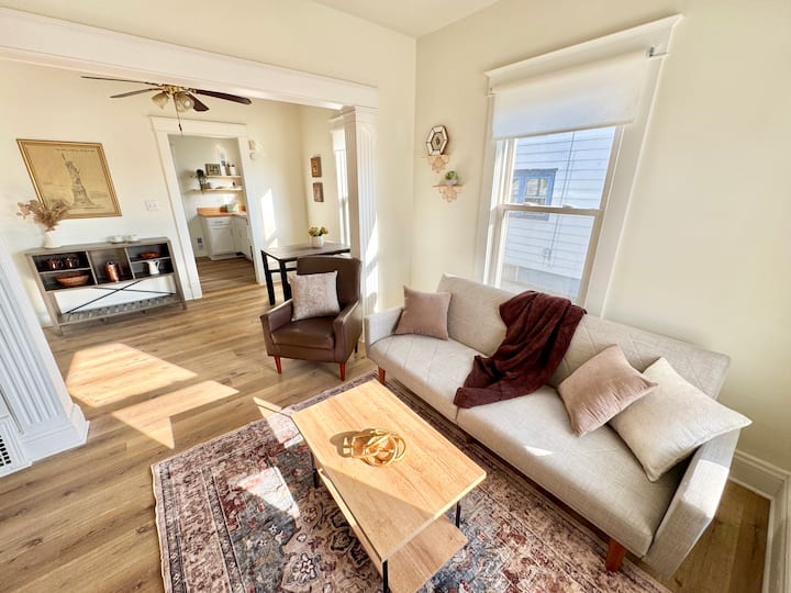 Cozy North Hill Home - Akron, OH