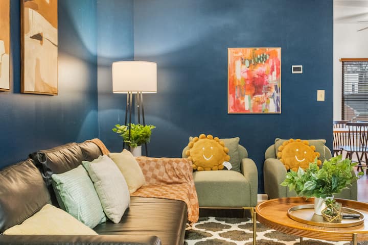 Spacious 4br Townhouse | Sleeps 13 | Near Dc&metro - Arlington, VA