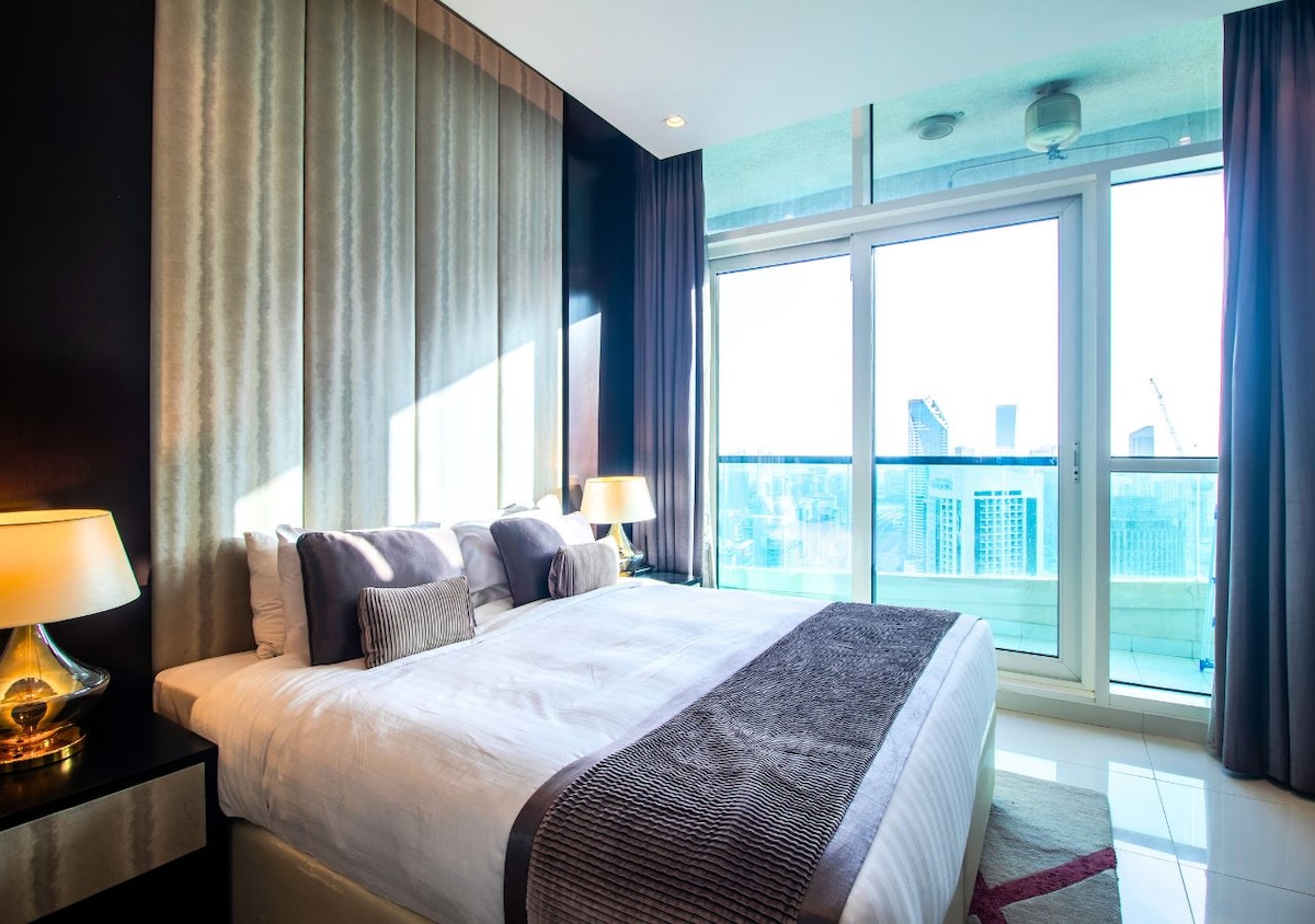 Upper Crest Studio | 2 Min Dubai Mall - Apartments for Rent in Dubai ...