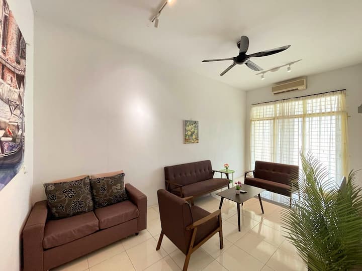 Jovial Single Storey Cozy Haus 9pax@lunas - Kulim