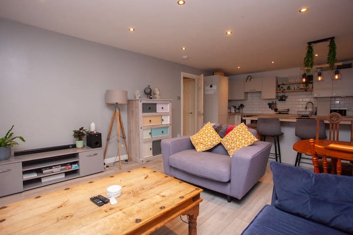 2 Bed Flat With Parking 2 Mins From Buchanan St - Glasgow