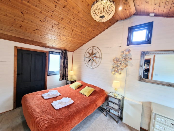 Beaver Two Lodge- Pet Friendly- Longleat-wiltshire - Warminster