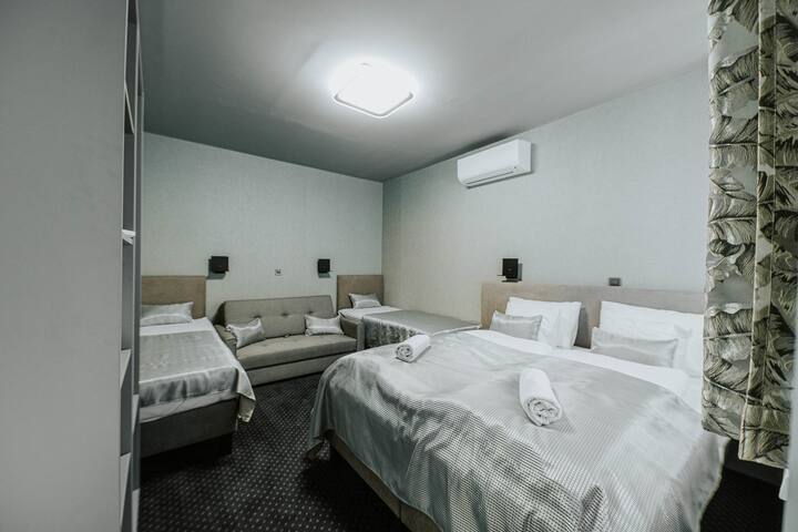 Családi Szoba, Privát Jakuzzival - Szeged