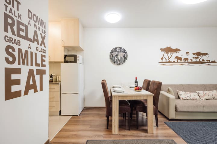 Modern City Hub Apartment With Terrace & Parking - Budapeste