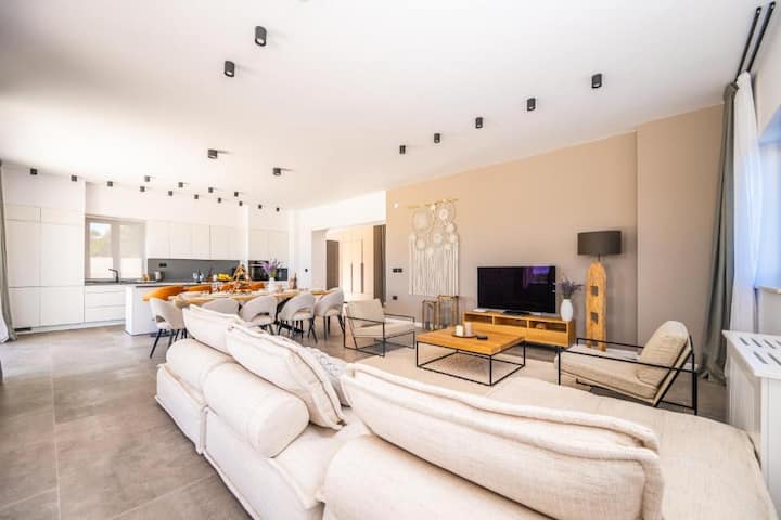 Luxury And Serene Villa - Vis