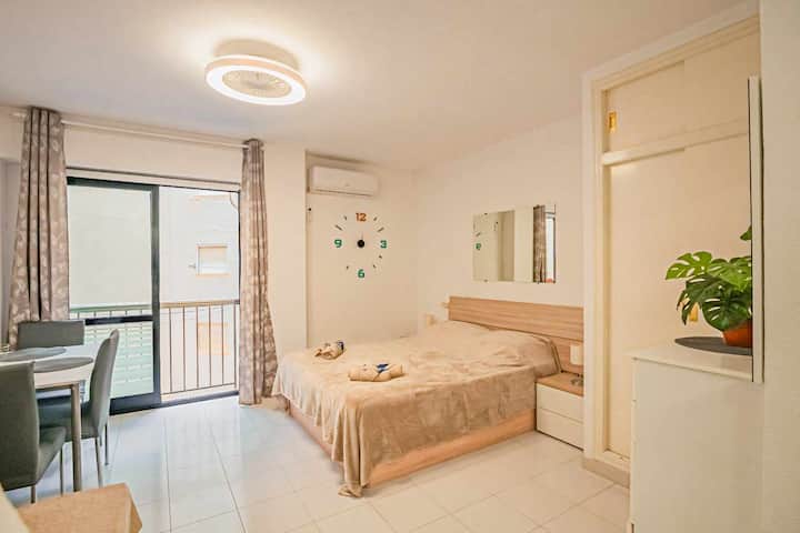 Modern Studio, Pool View, Just Steps From The Sea - Torrevieja