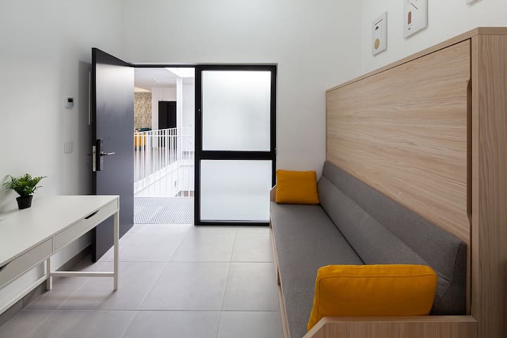 Studio In Stunning Coliving Rest, In Triana - Seville, Spain