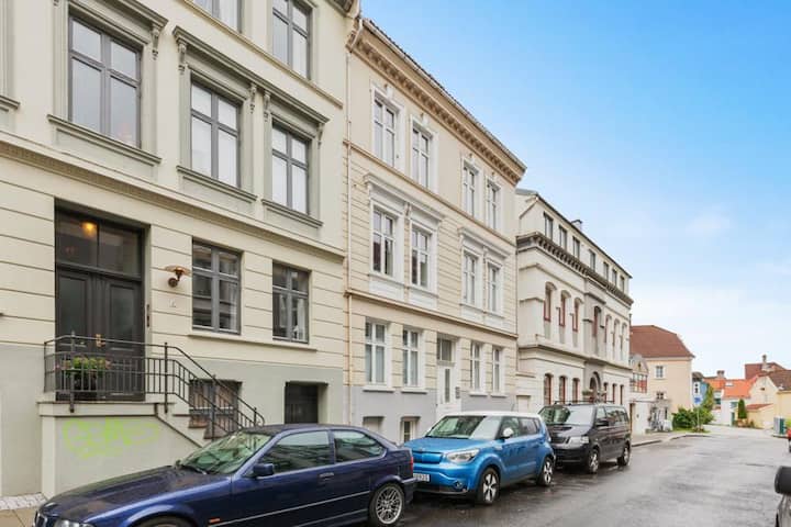 Fin Og Sentral Leilighet - Bergen