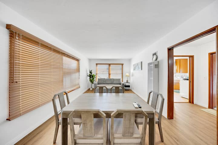 Cozy Downtown Retreat With Balcony & Free Parking - Alhambra, CA