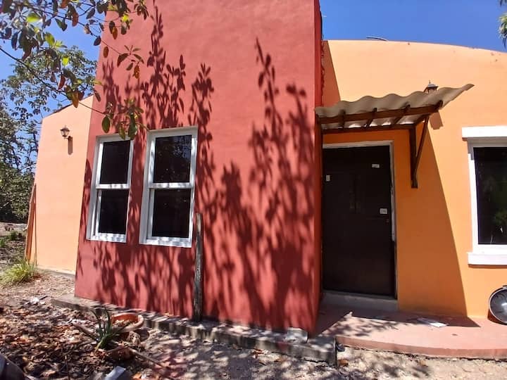 Casa En Petén, Buena Ubicación. - Guatemala