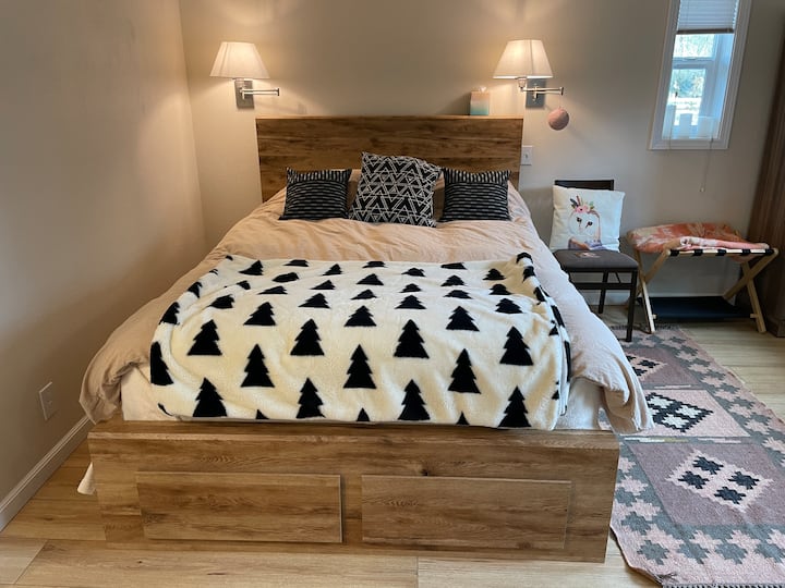 Joybird Getaway - Sequim, WA