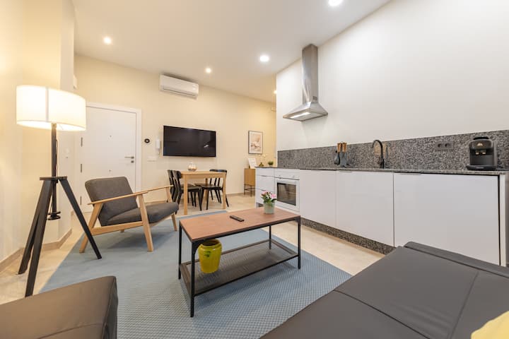 Amplio Apartamento En Triana - Sevilla, España
