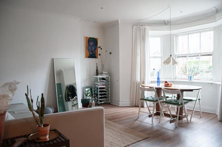 Large And Bright Double Bedroom - 