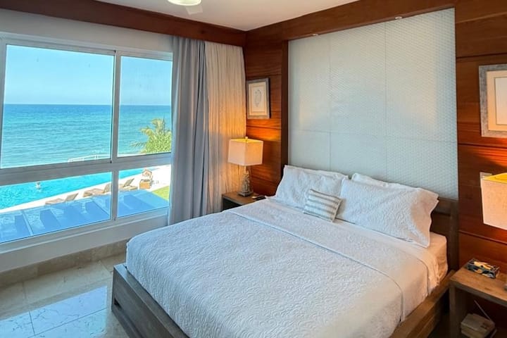Stunning Beachfront Condo - Sosúa