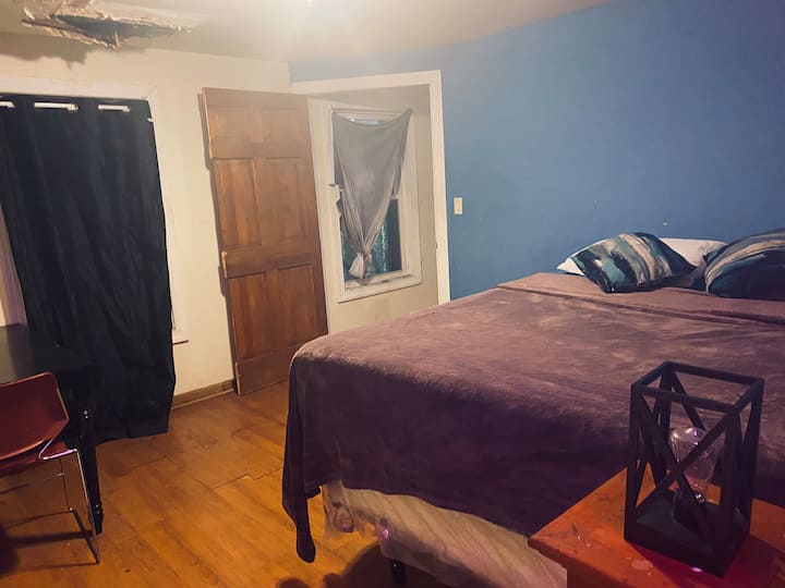 Simple, Cheap, And Cozy Rm #3 - Baltimore, MD