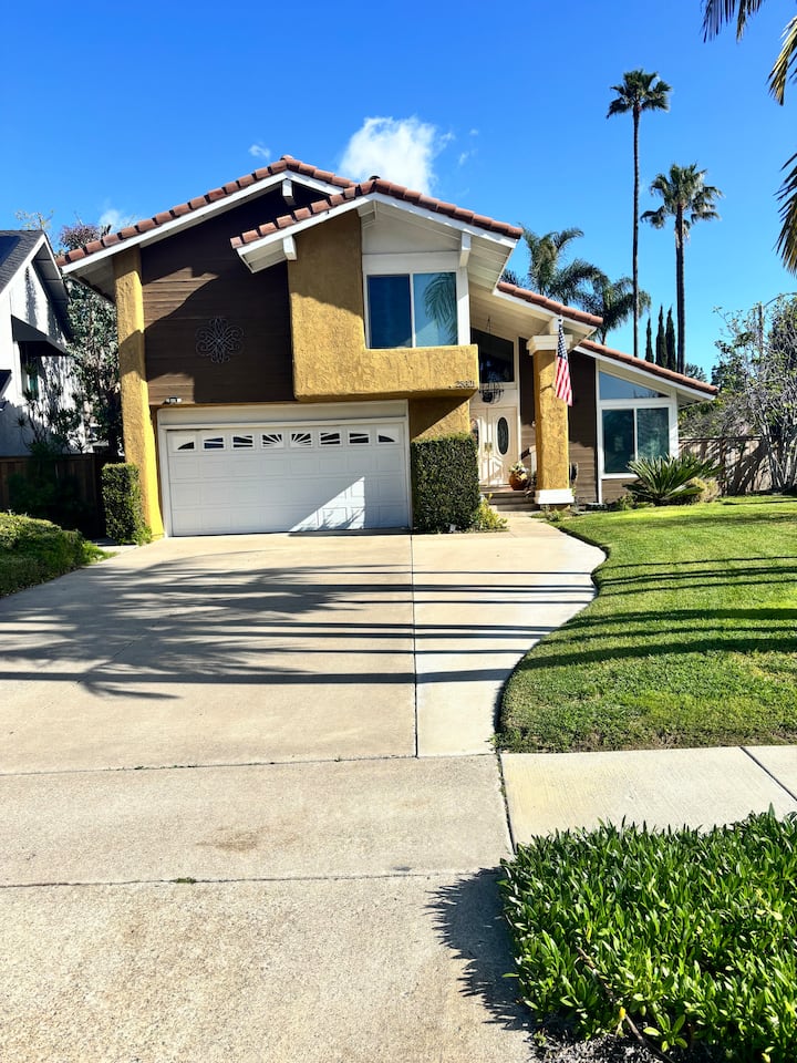Lake Forest Casa - Irvine, CA
