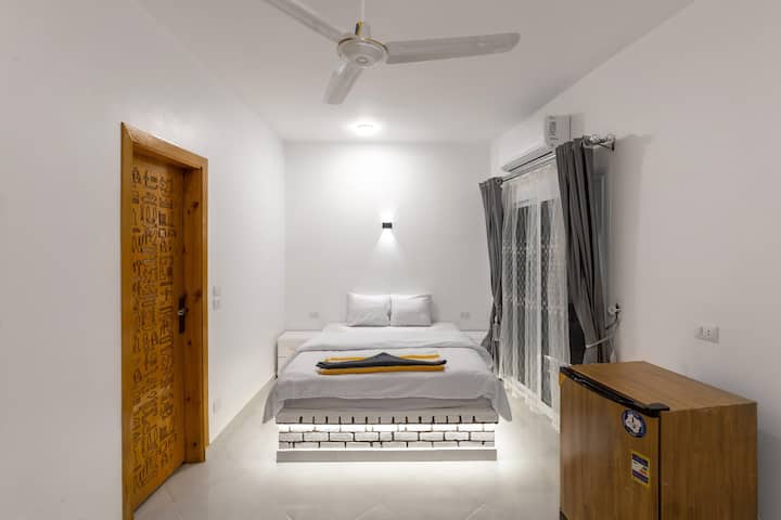 Pharaohs Guest House Room-201 - Luxor