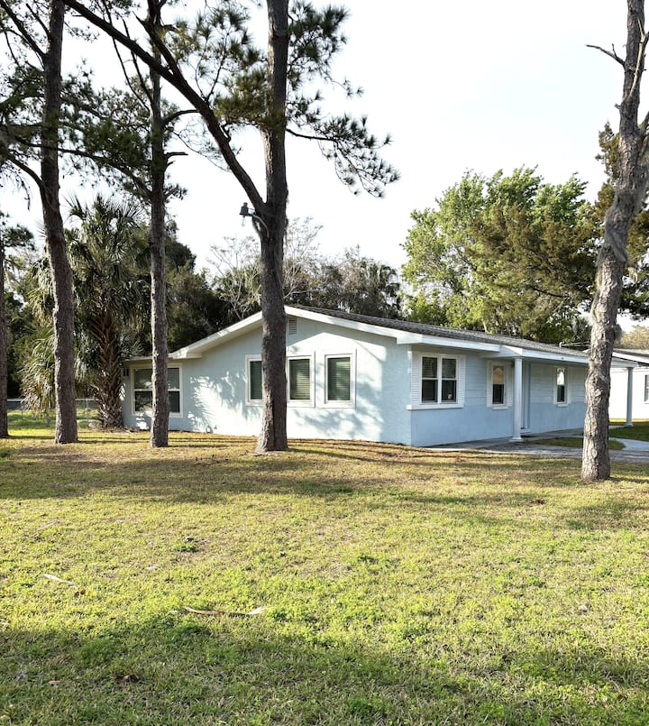 Renovated Crystal River House - Crystal River, FL